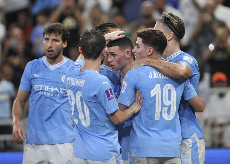 Manchester City goleia o Fluminense e fica com o título do Mundial de ...