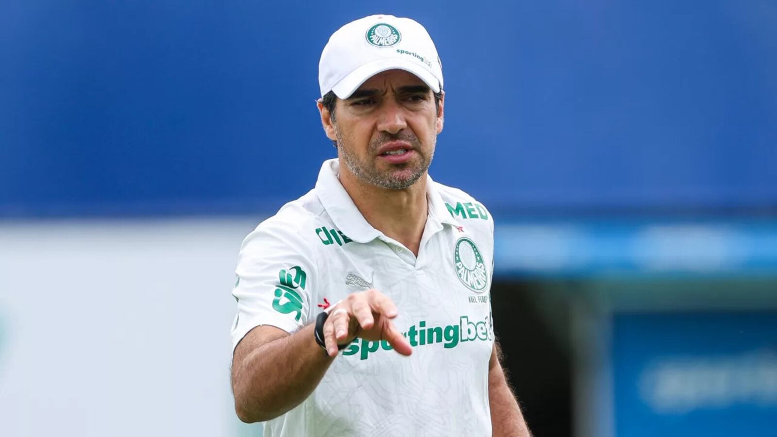 Abel ultrapassa Telê e se torna 5º técnico mais longevo da história do ...