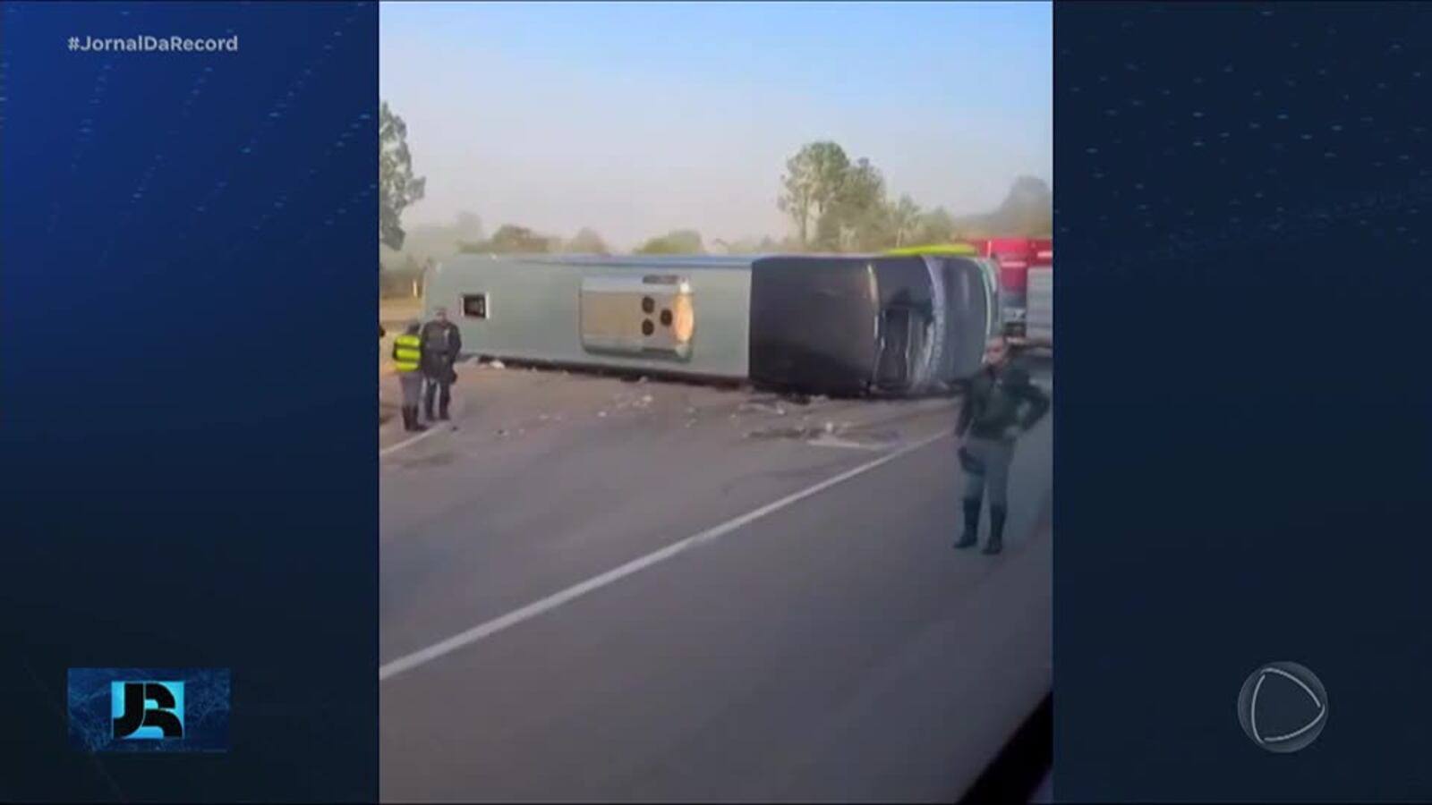 Ônibus tomba na rodovia Raposo Tavares e deixa feridos – Noticias R7