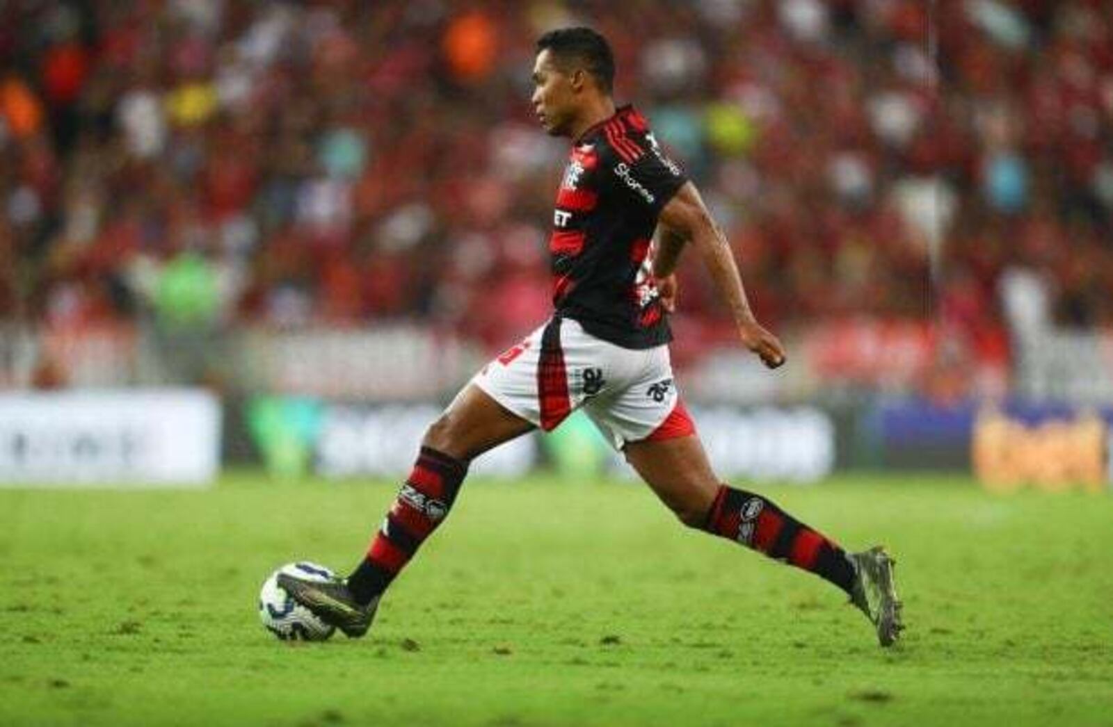 Alex Sandro valoriza empate e analisa calendário do Flamengo: ‘Sempre ...