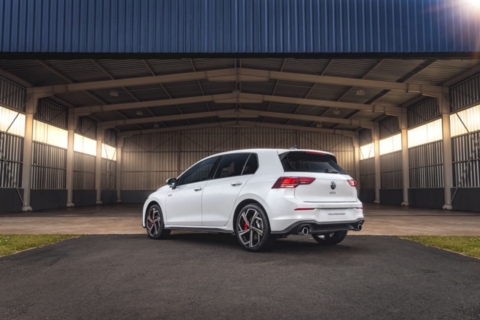 Golf GTI 2026 chega ao Brasil em setembro e já andamos com ele na pista ...