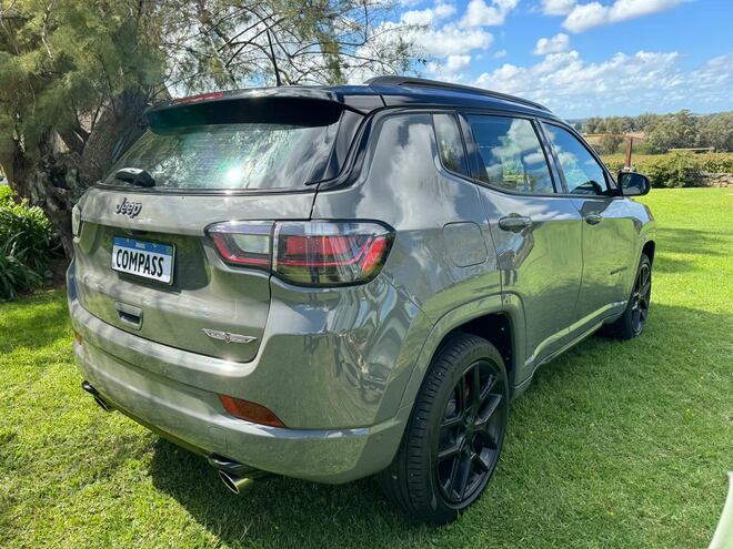 Jeep Compass 2025 ganha duas novas versões equipadas com motor turbo de ...