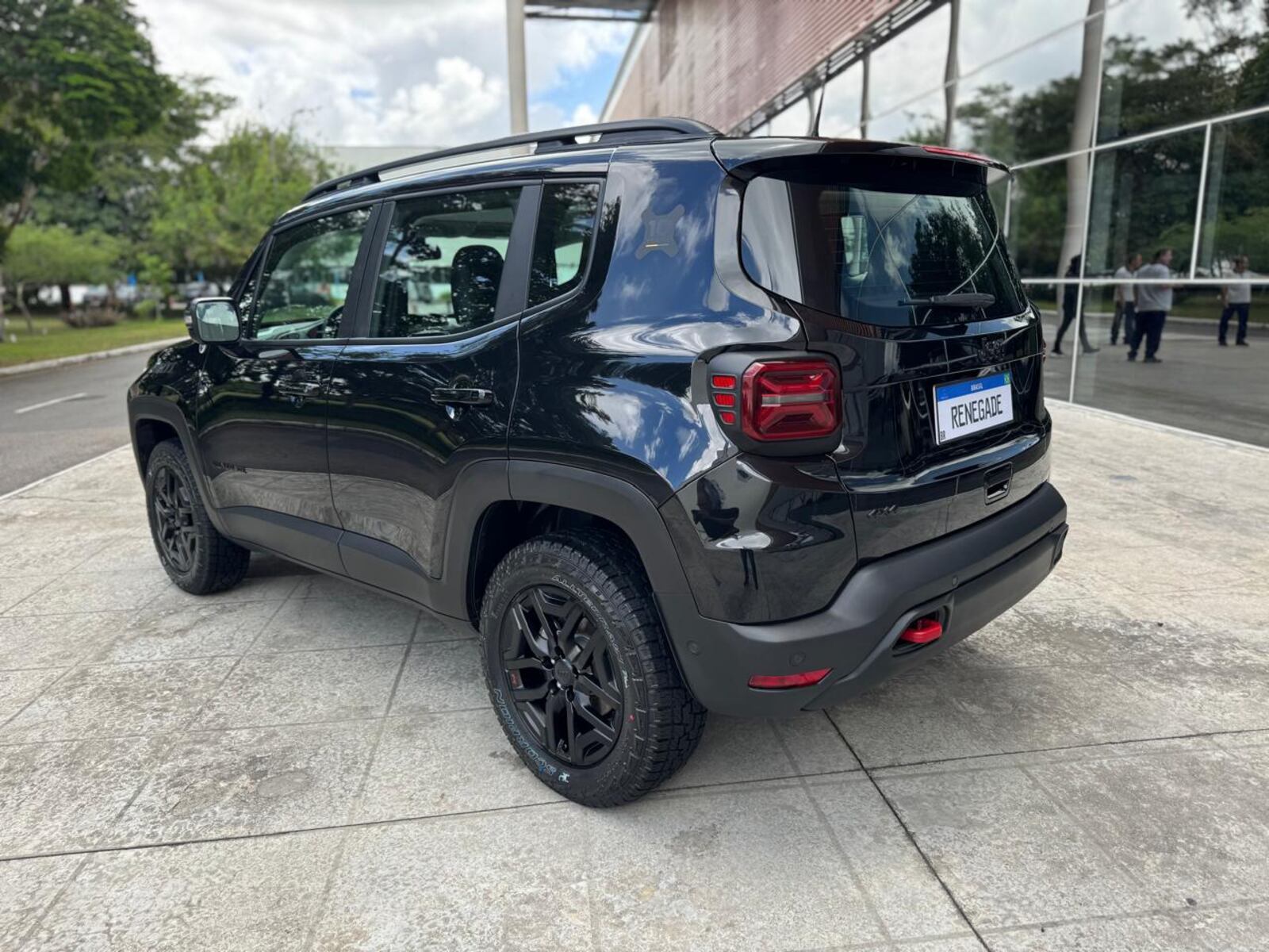 Jeep Renegade ganha série especial 10 anos com motor T270 e tração 4X4 ...