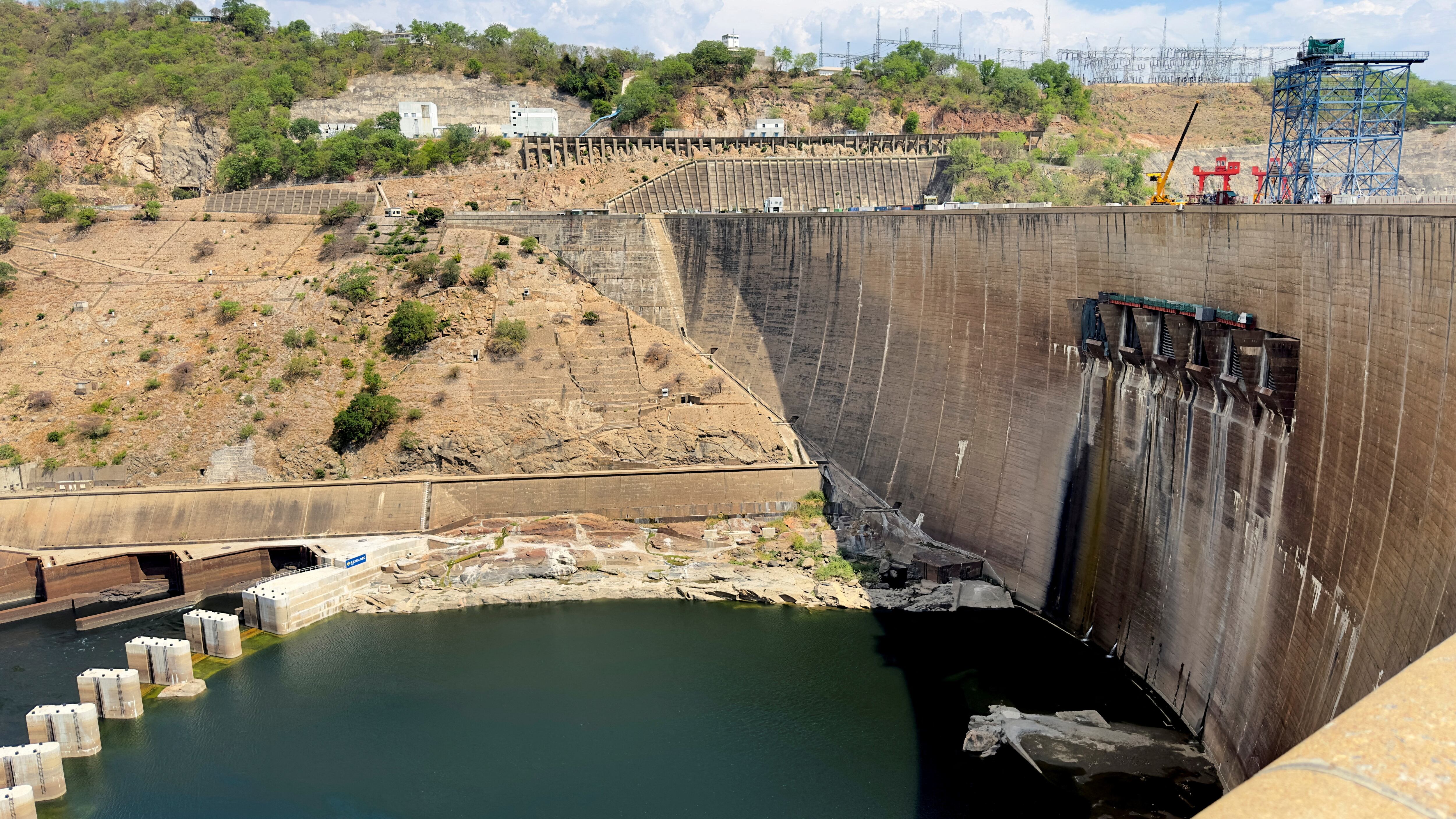 Volume de água que chegará às hidrelétricas em janeiro ficará abaixo da ...