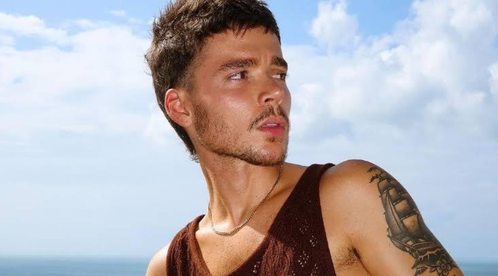 João Lucas, marido de Sasha, é esculachado após surgir de cueca ...